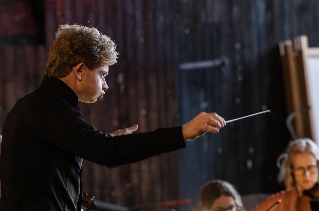 Matthew Rhodes - Eliasson Artists